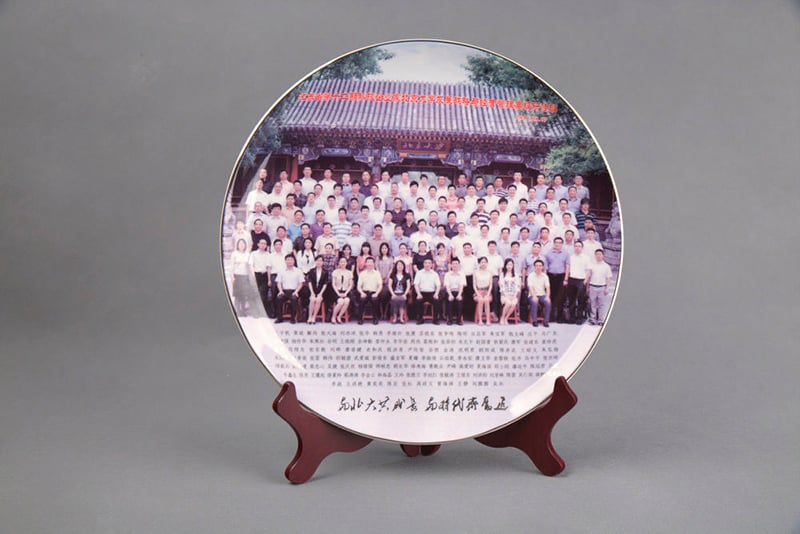 Commemorative Plates: Uses and Display Methods - GC Porcelain